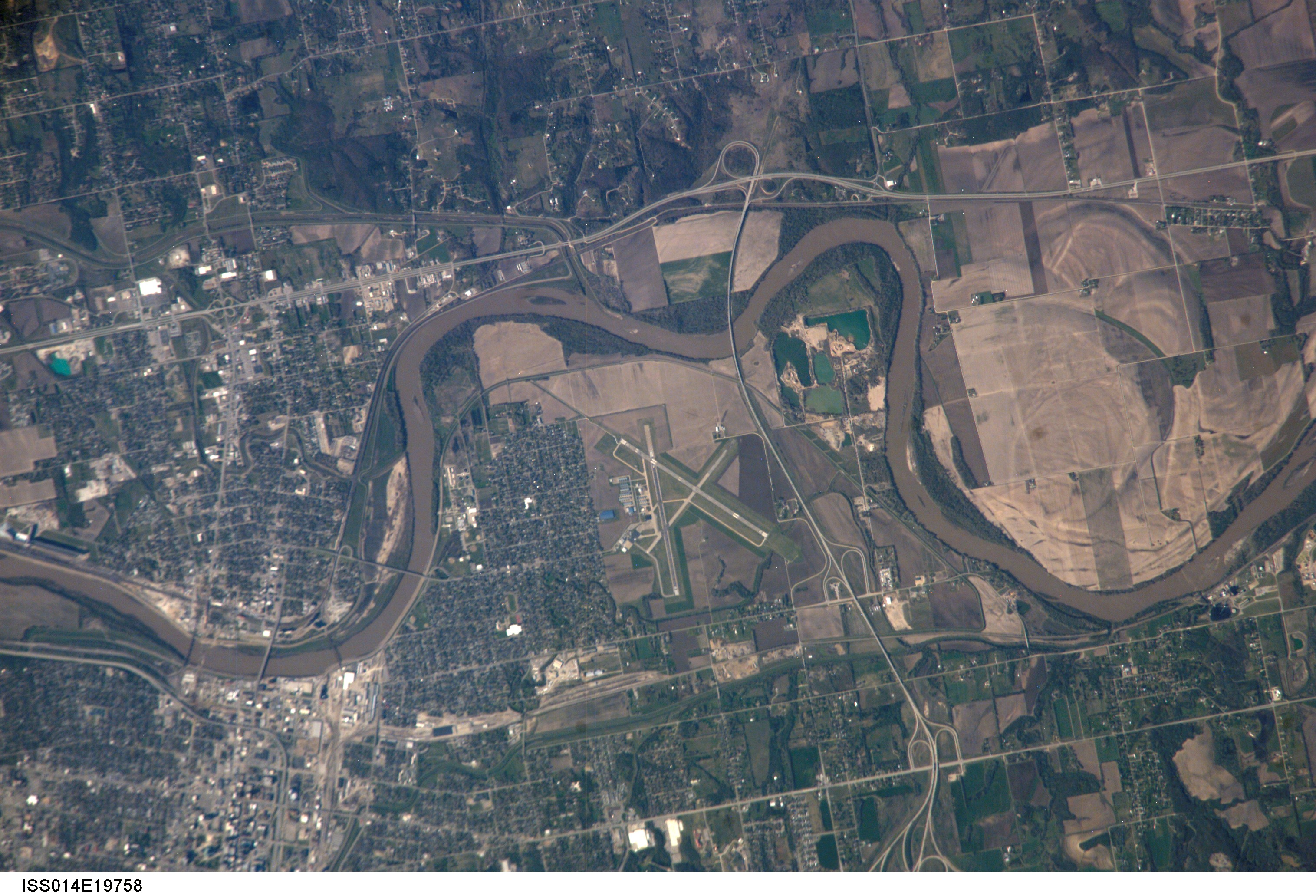 Astronaut Photo ISS014-E-19758 USA-KANSAS