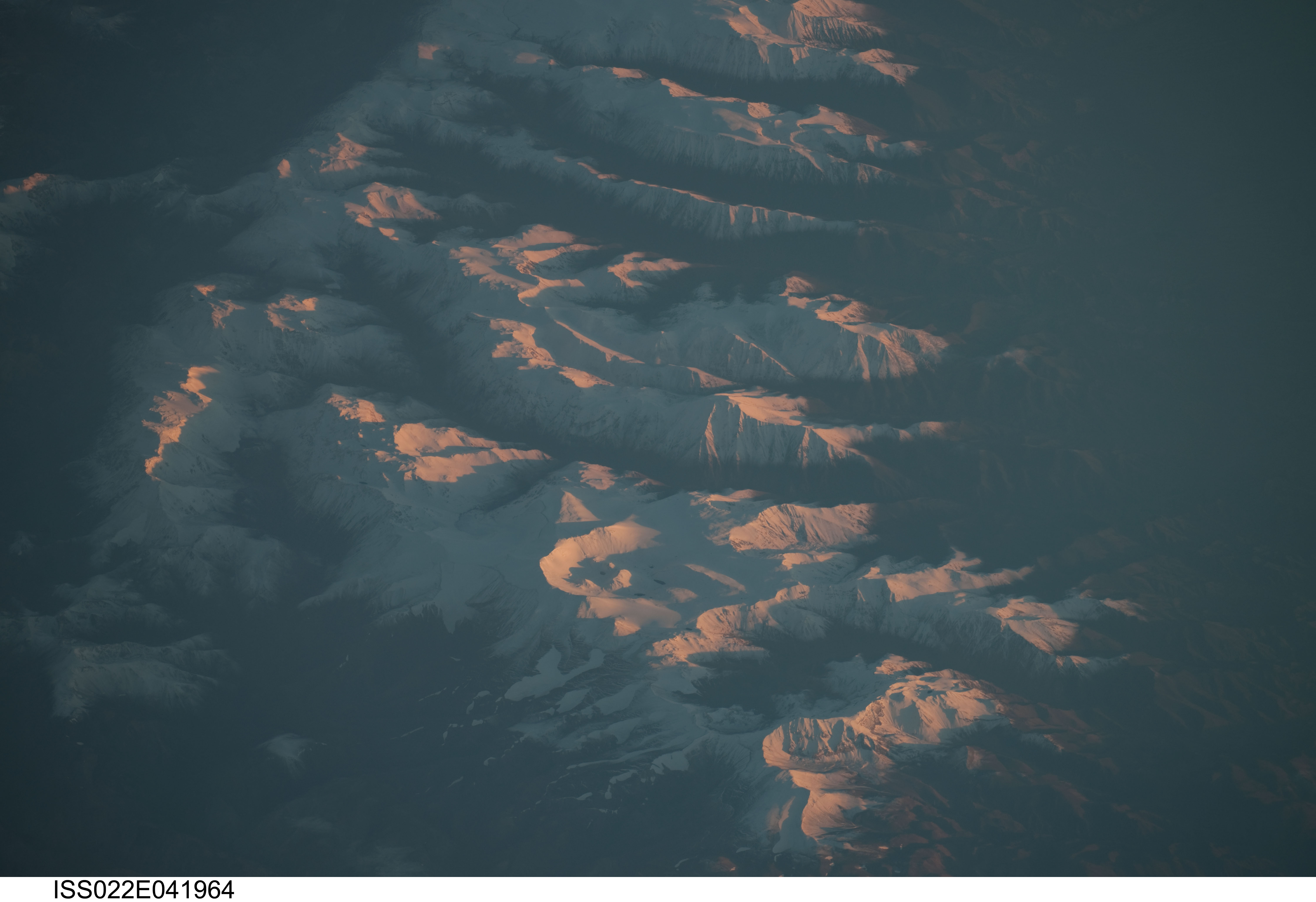 Astronaut Photo ISS022-E-41964