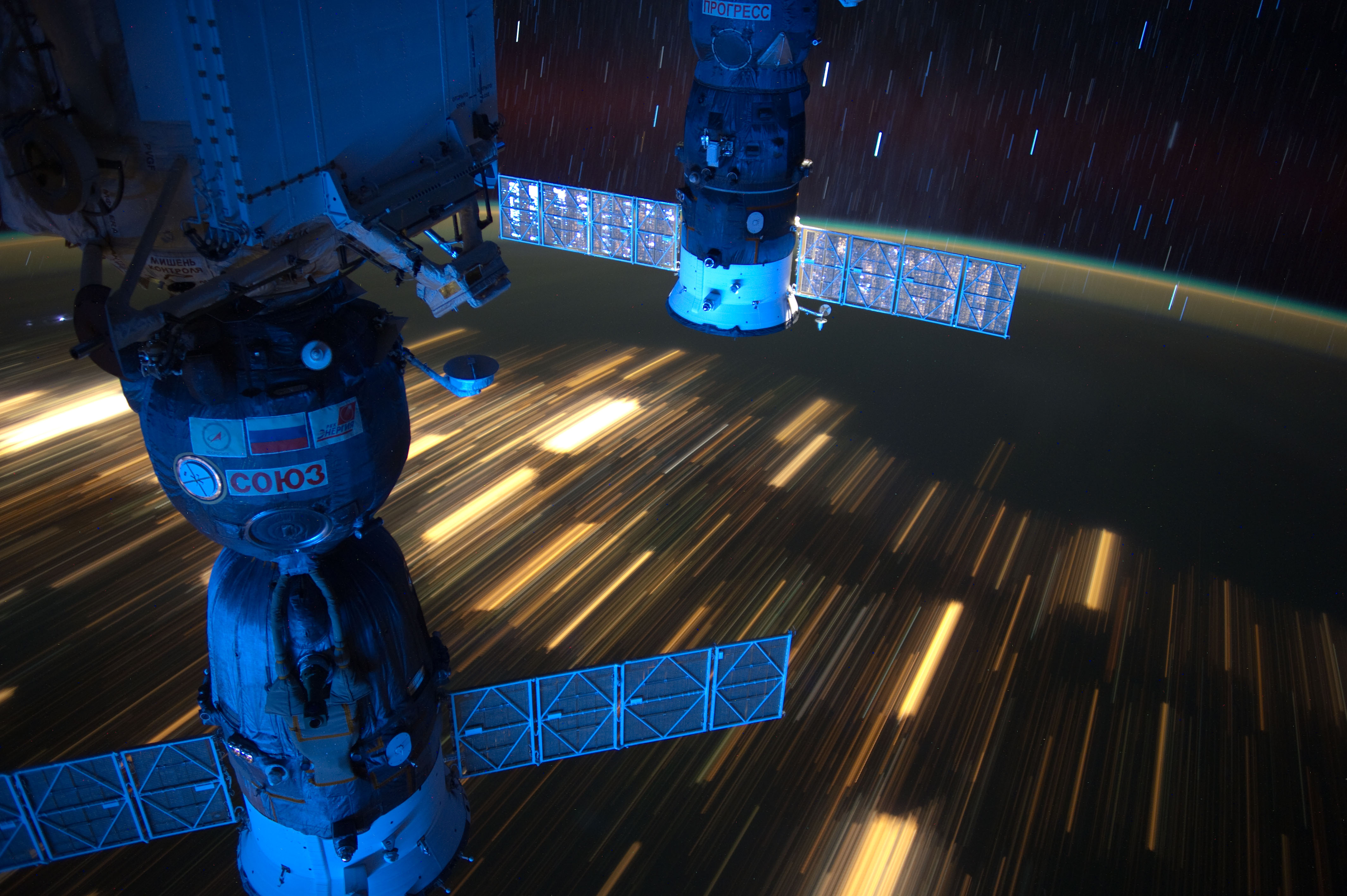 Long exposure of the ISS over Mexico [4256 x 2832] : r/spaceflightporn