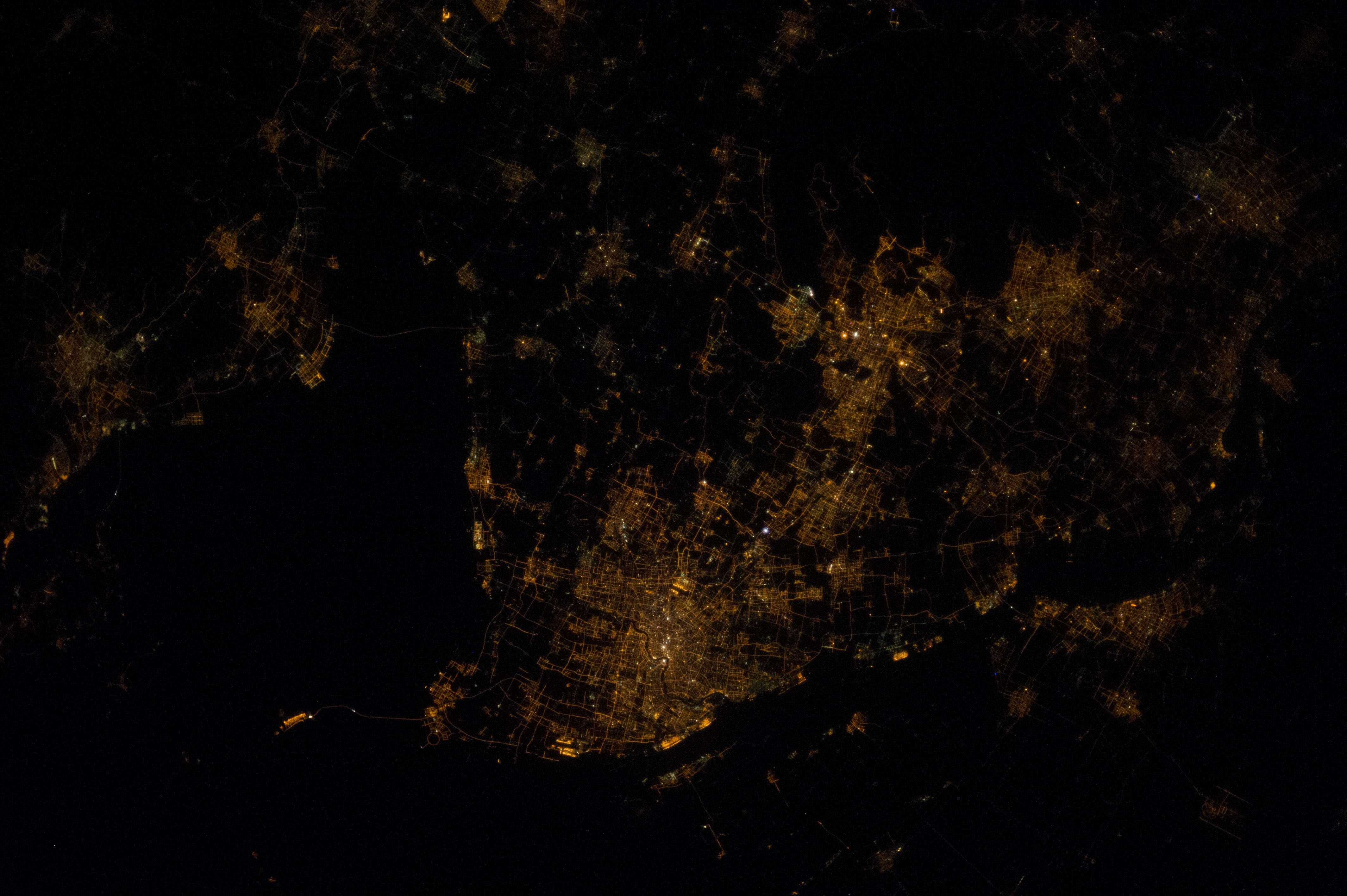 Astronaut Photo ISS038-E-34813