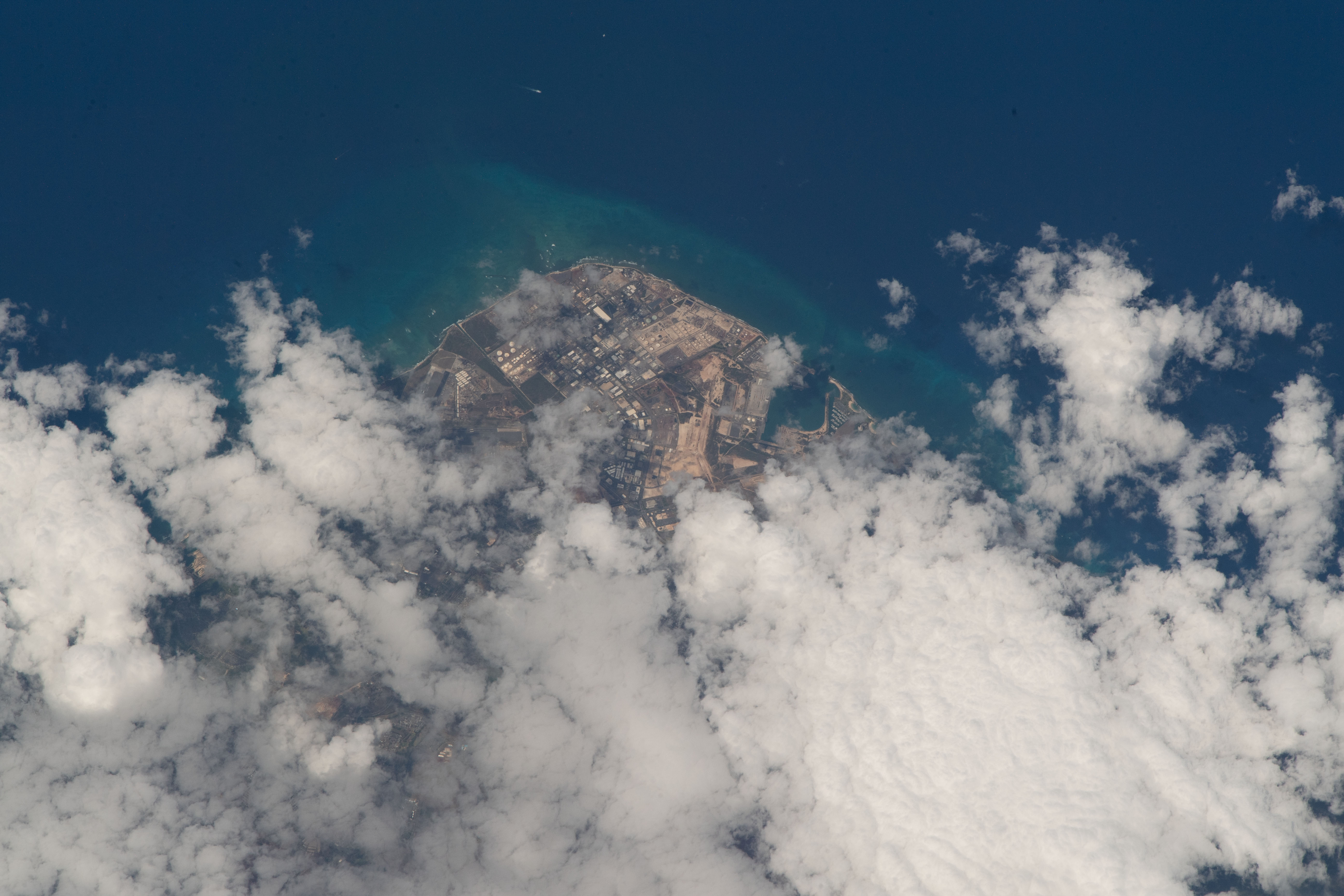 Astronaut Photo ISS067-E-120010