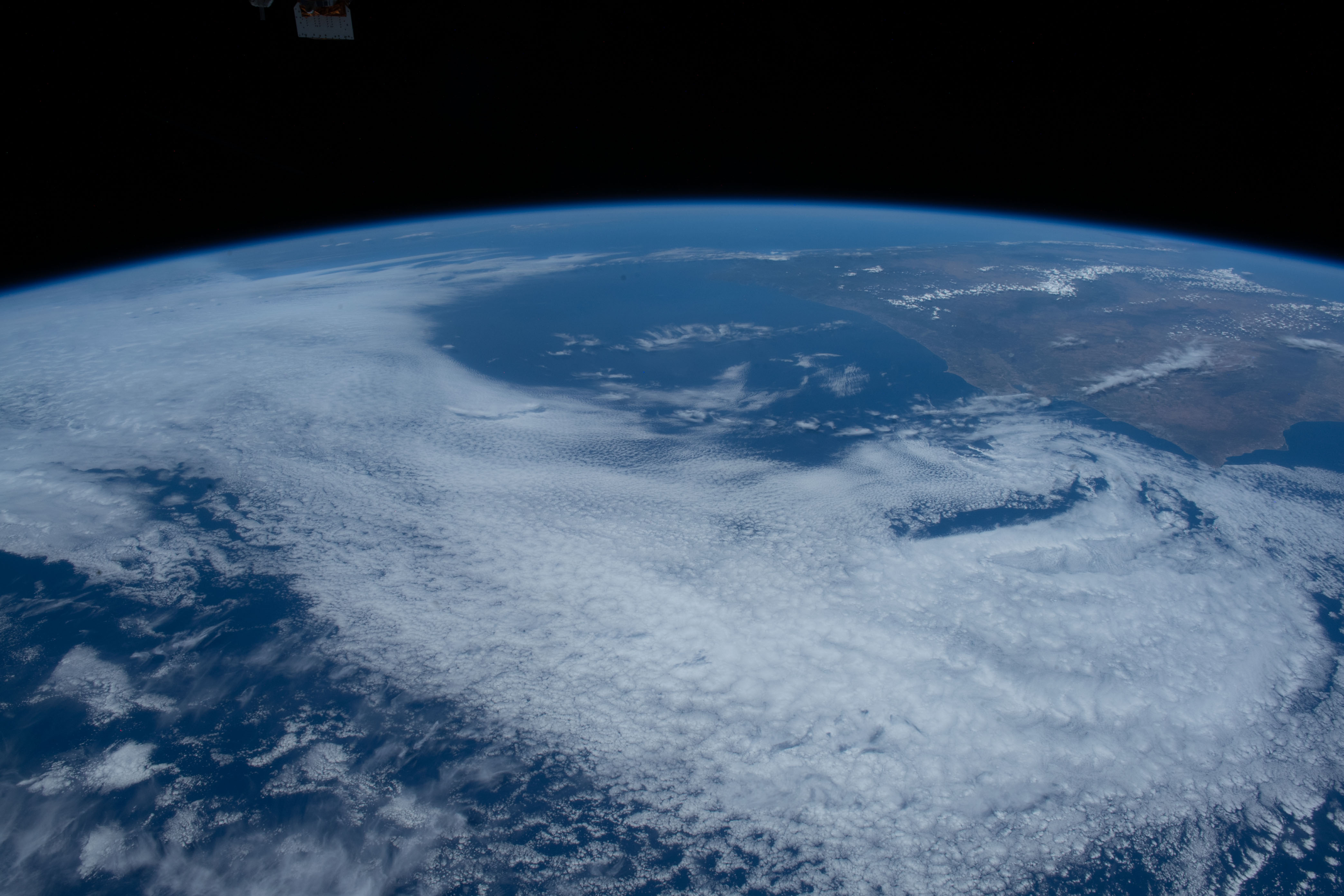 Astronaut Photo ISS067-E-84053