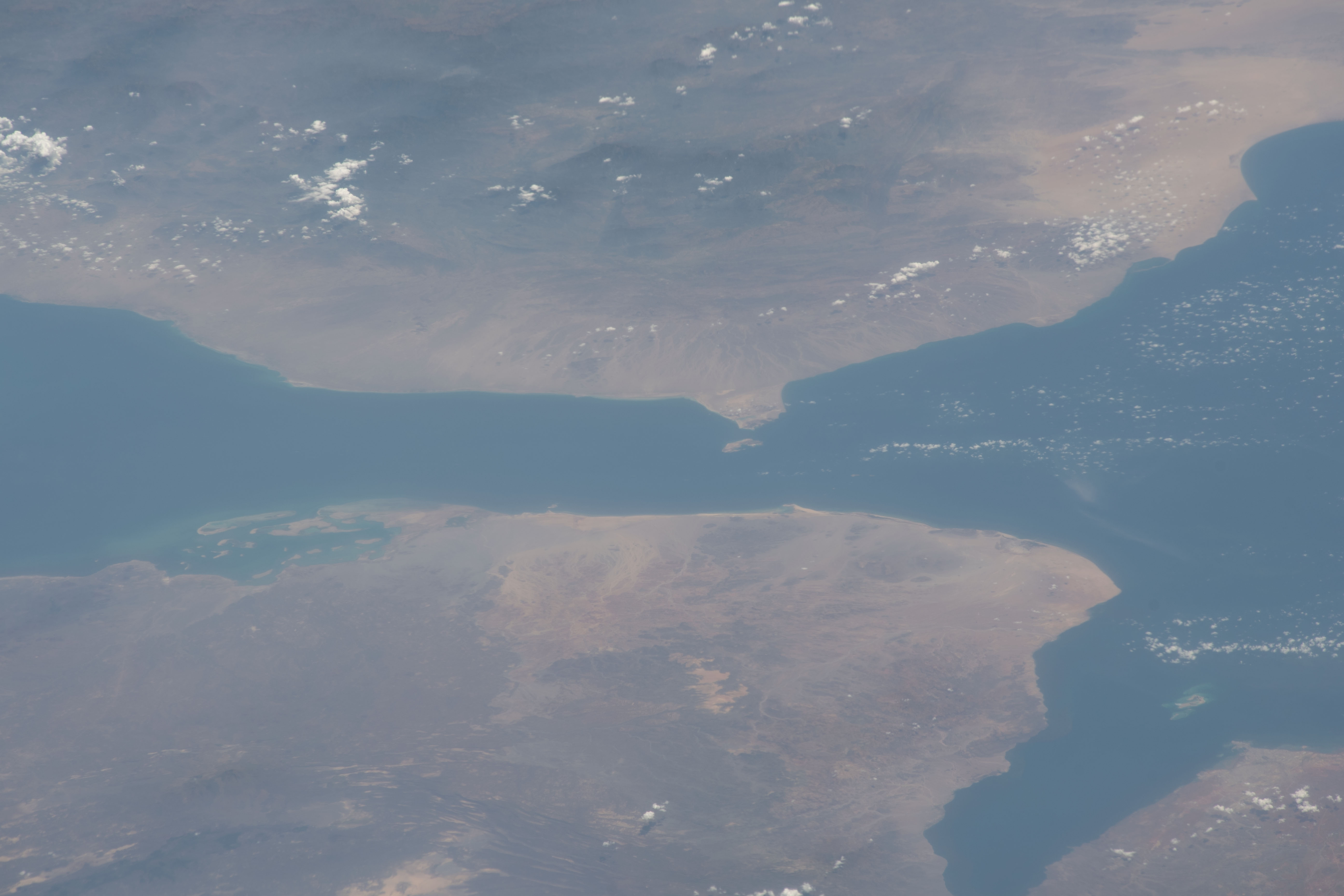 Astronaut Photo ISS070-E-602