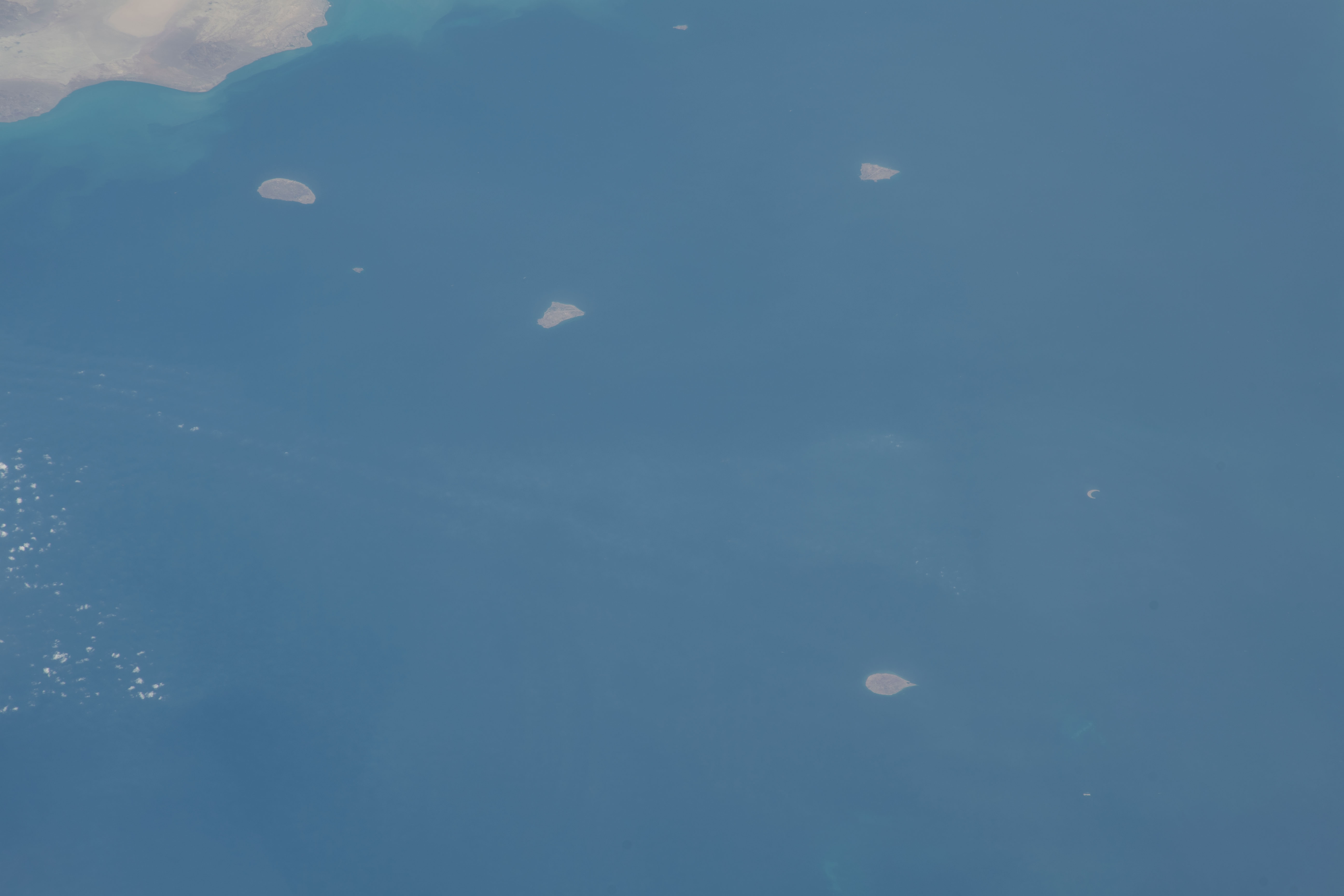 Astronaut Photo ISS070-E-616