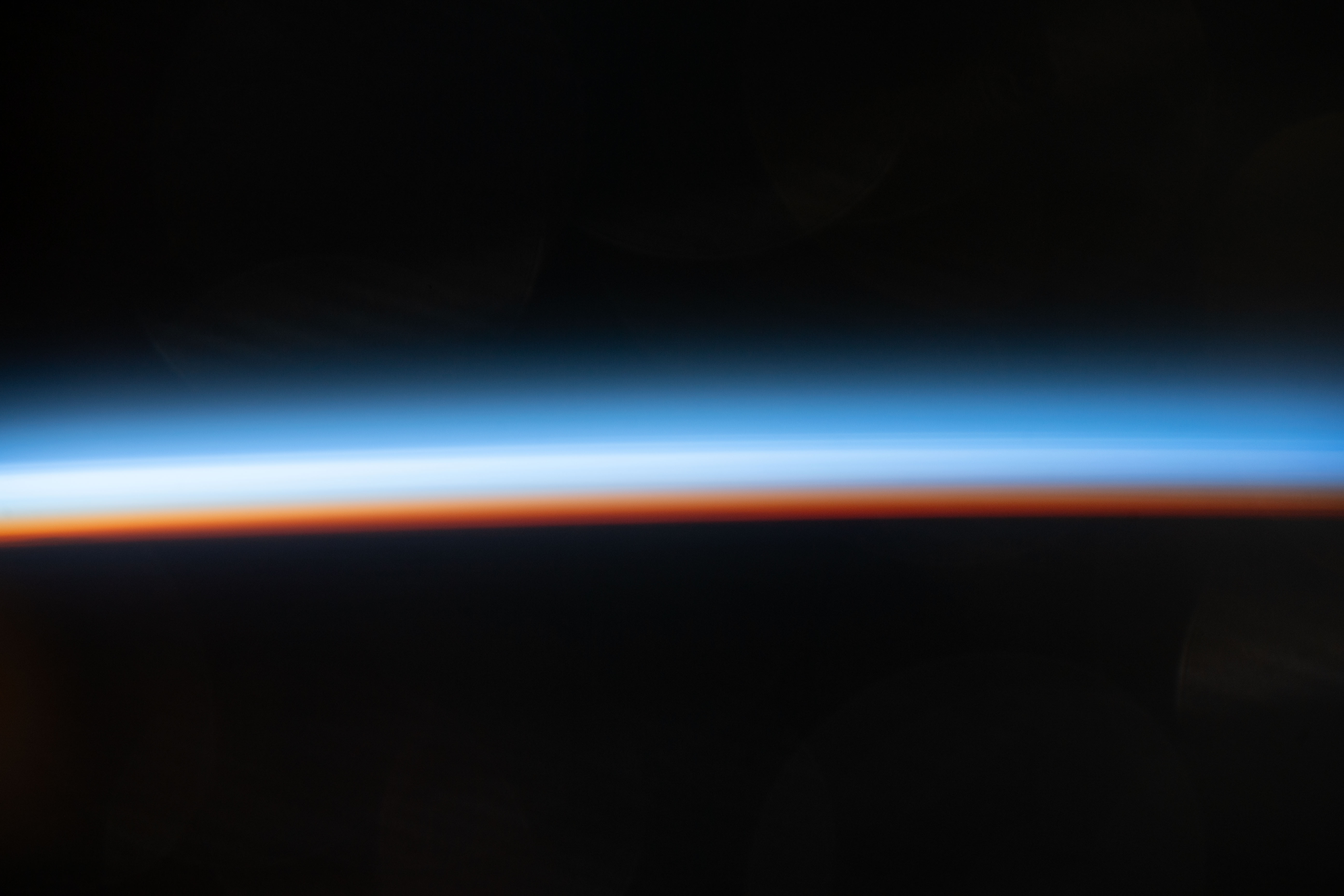 Astronaut Photo ISS070-E-73816