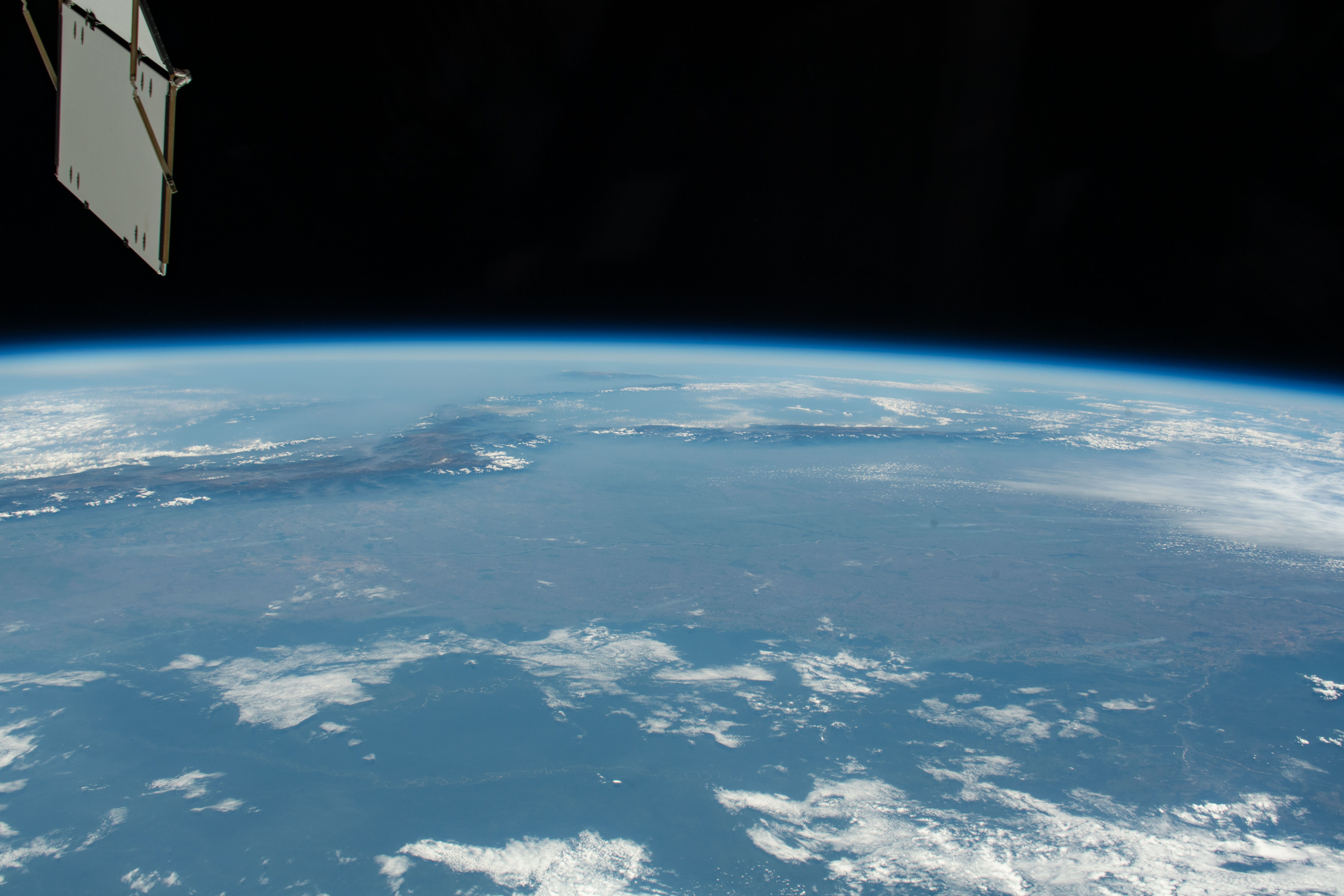 Astronaut Photo ISS070-E-80765