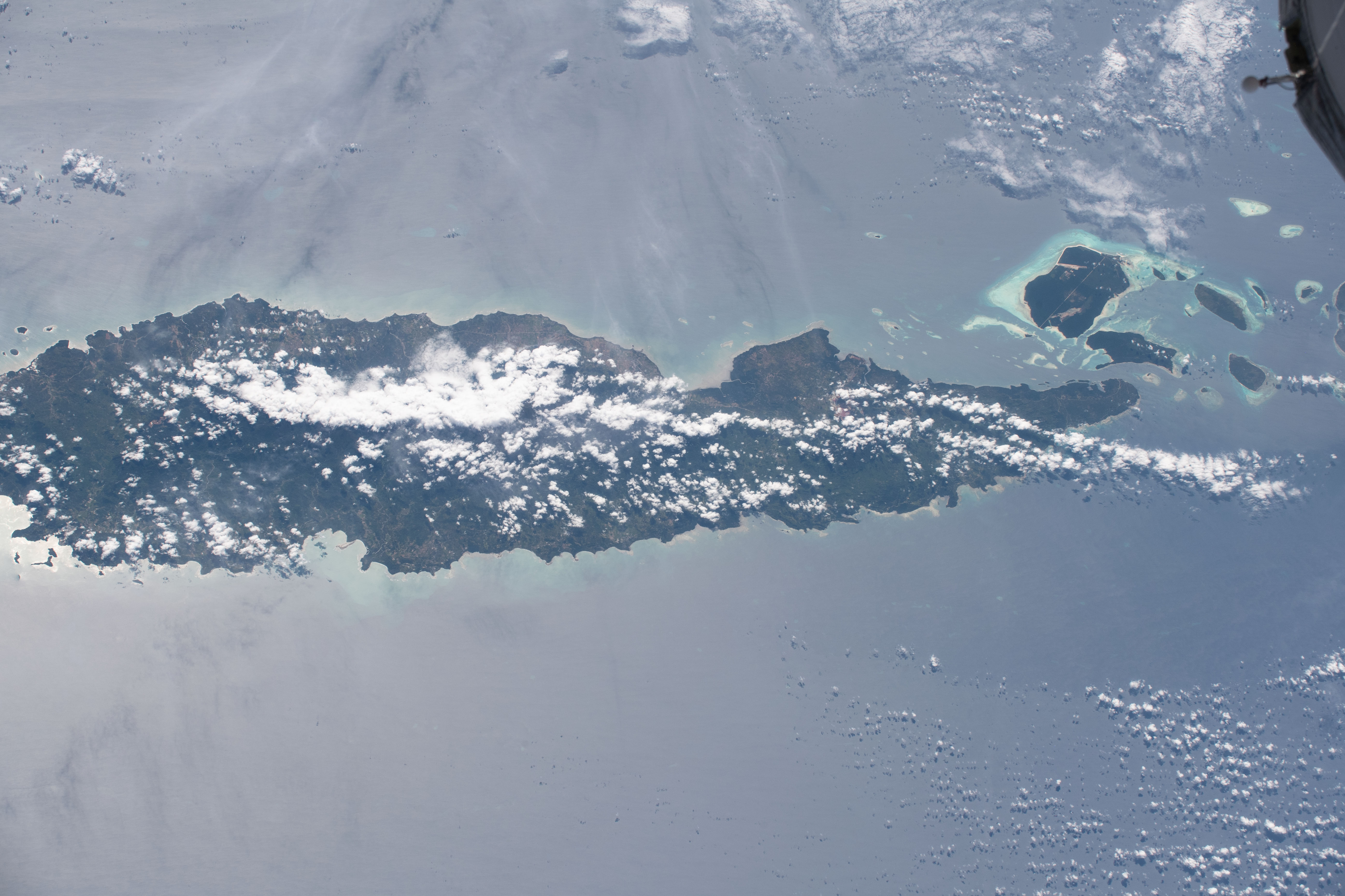 Astronaut Photo ISS070-E-85318