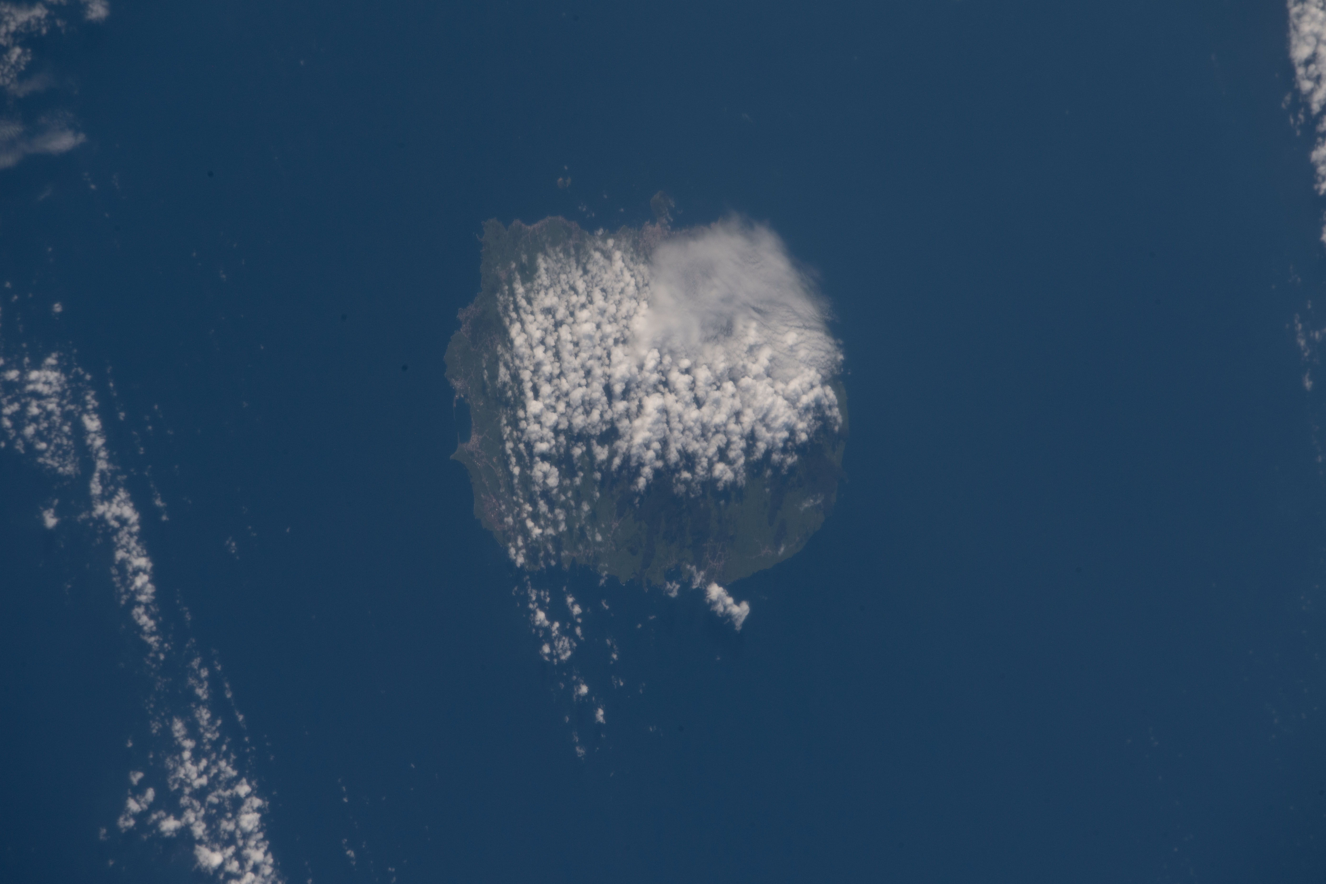 Astronaut Photo ISS070-E-86436