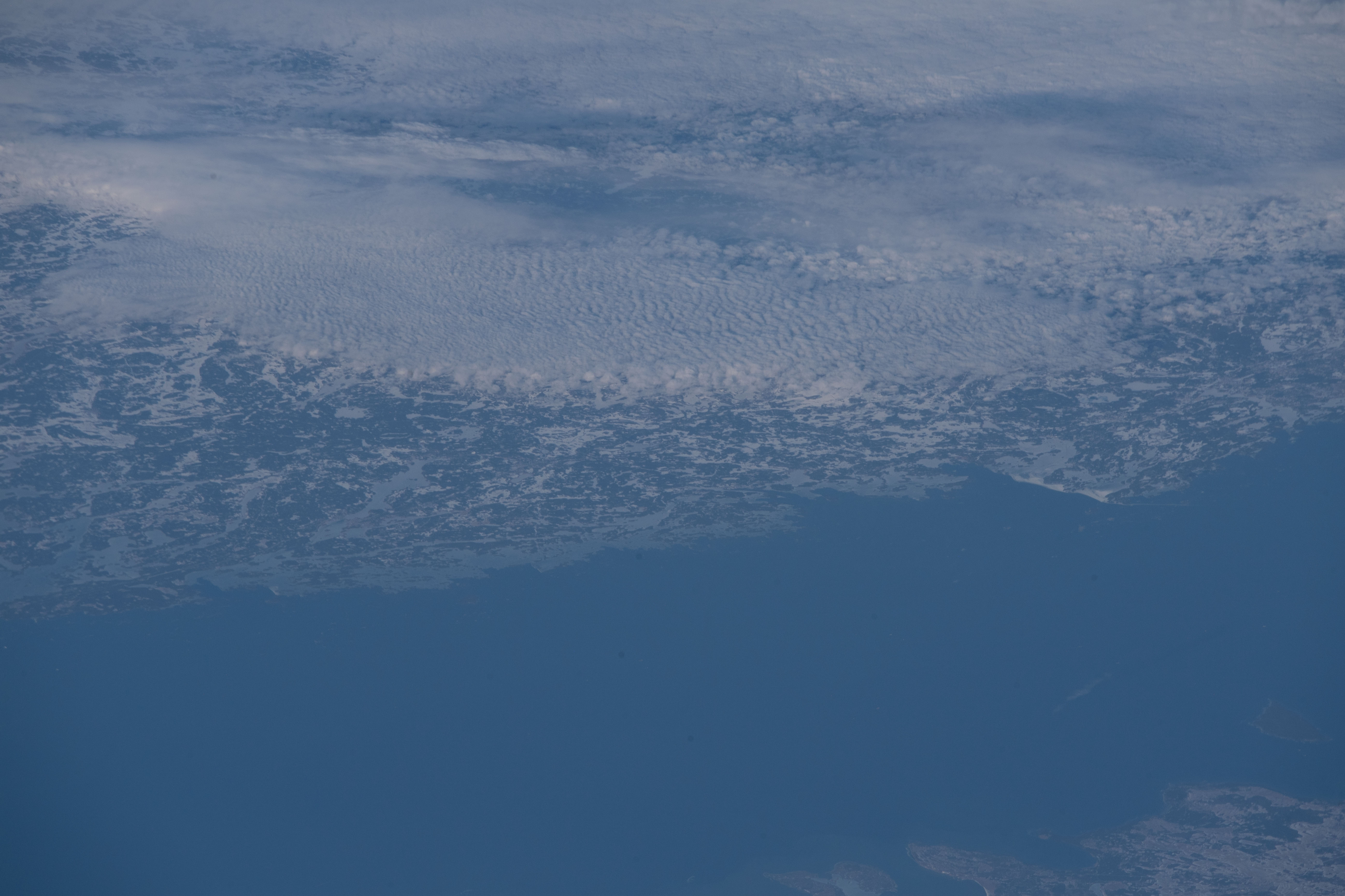 Astronaut Photo ISS070-E-86476