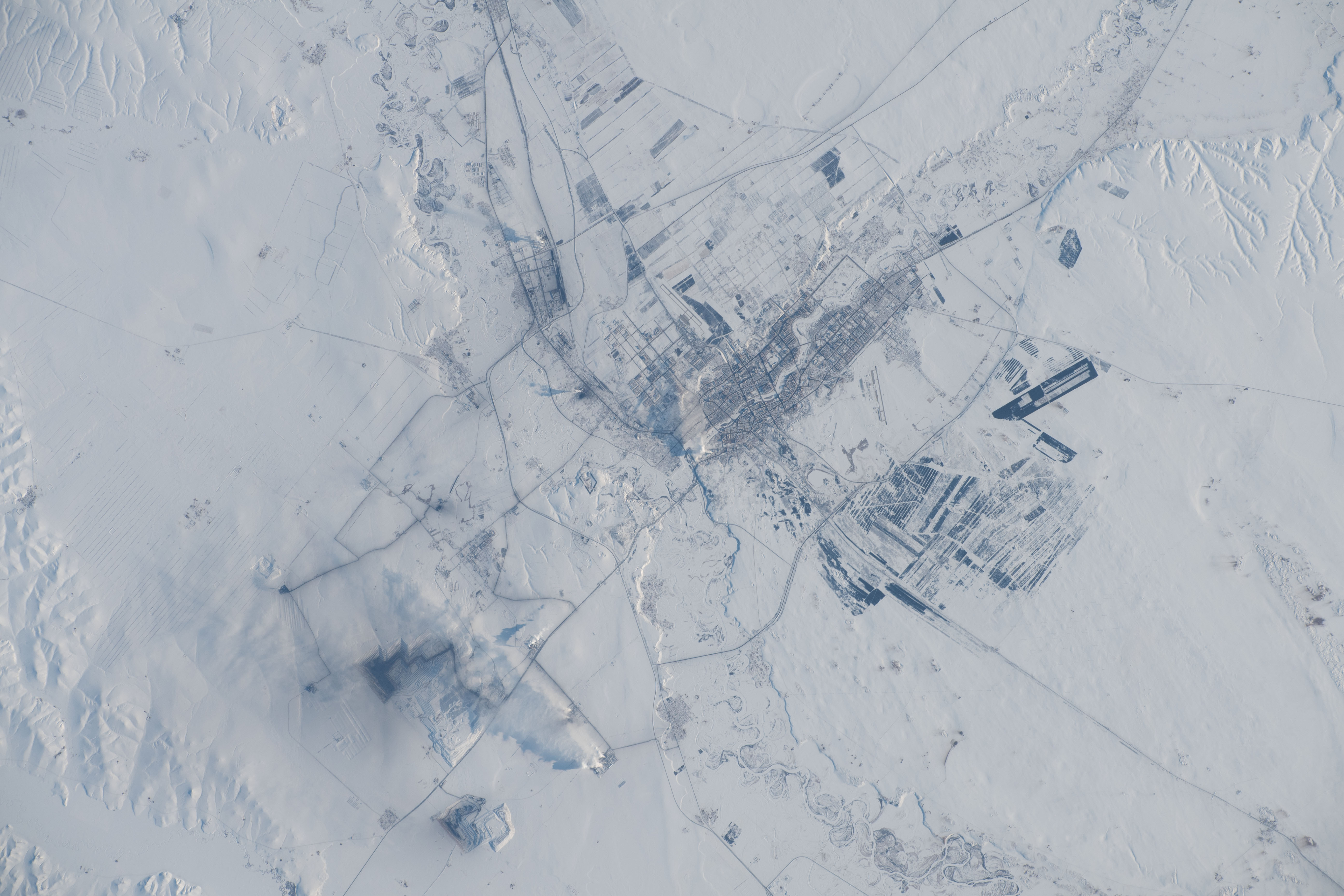 Astronaut Photo ISS070-E-87840