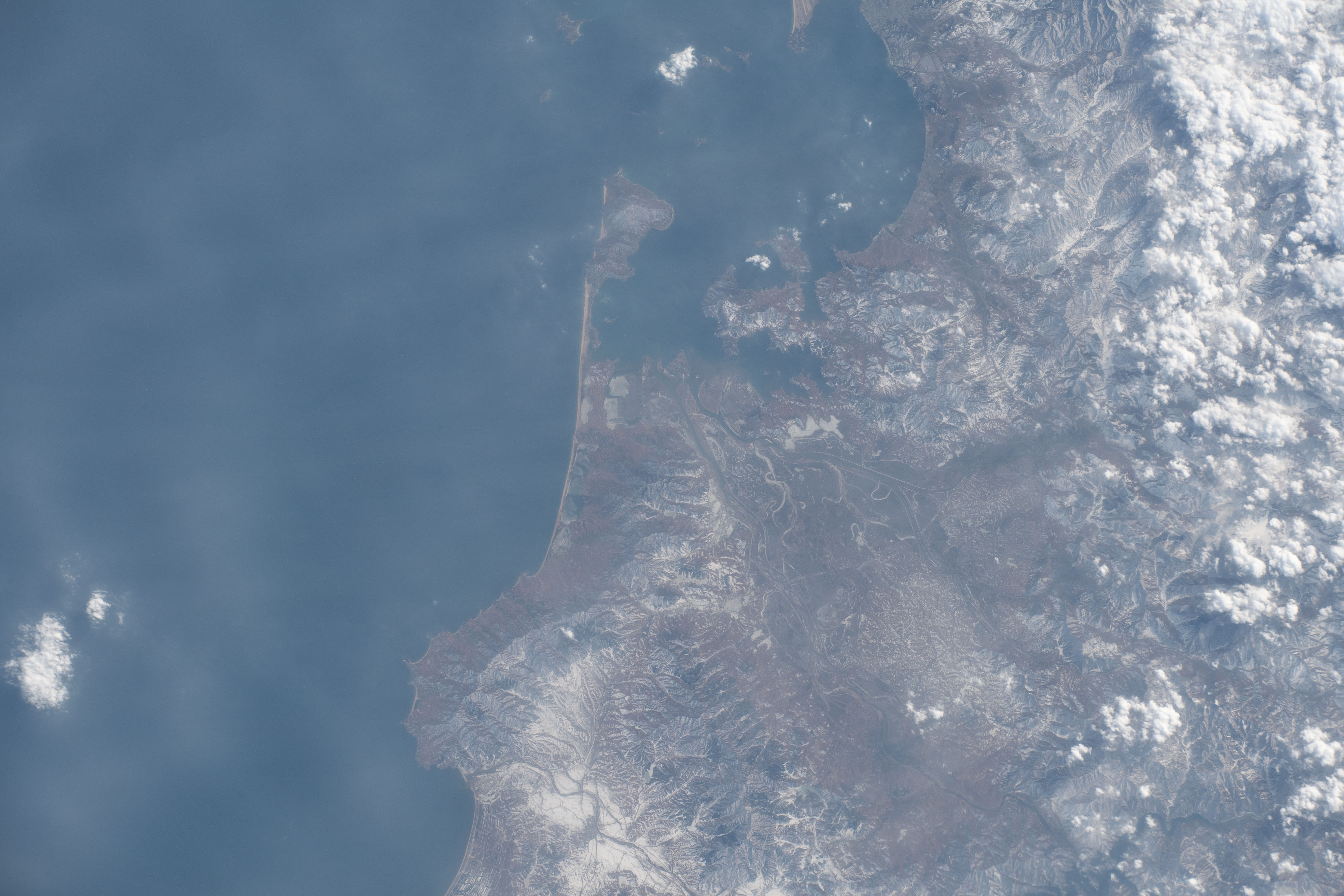 Astronaut Photo ISS070-E-92150