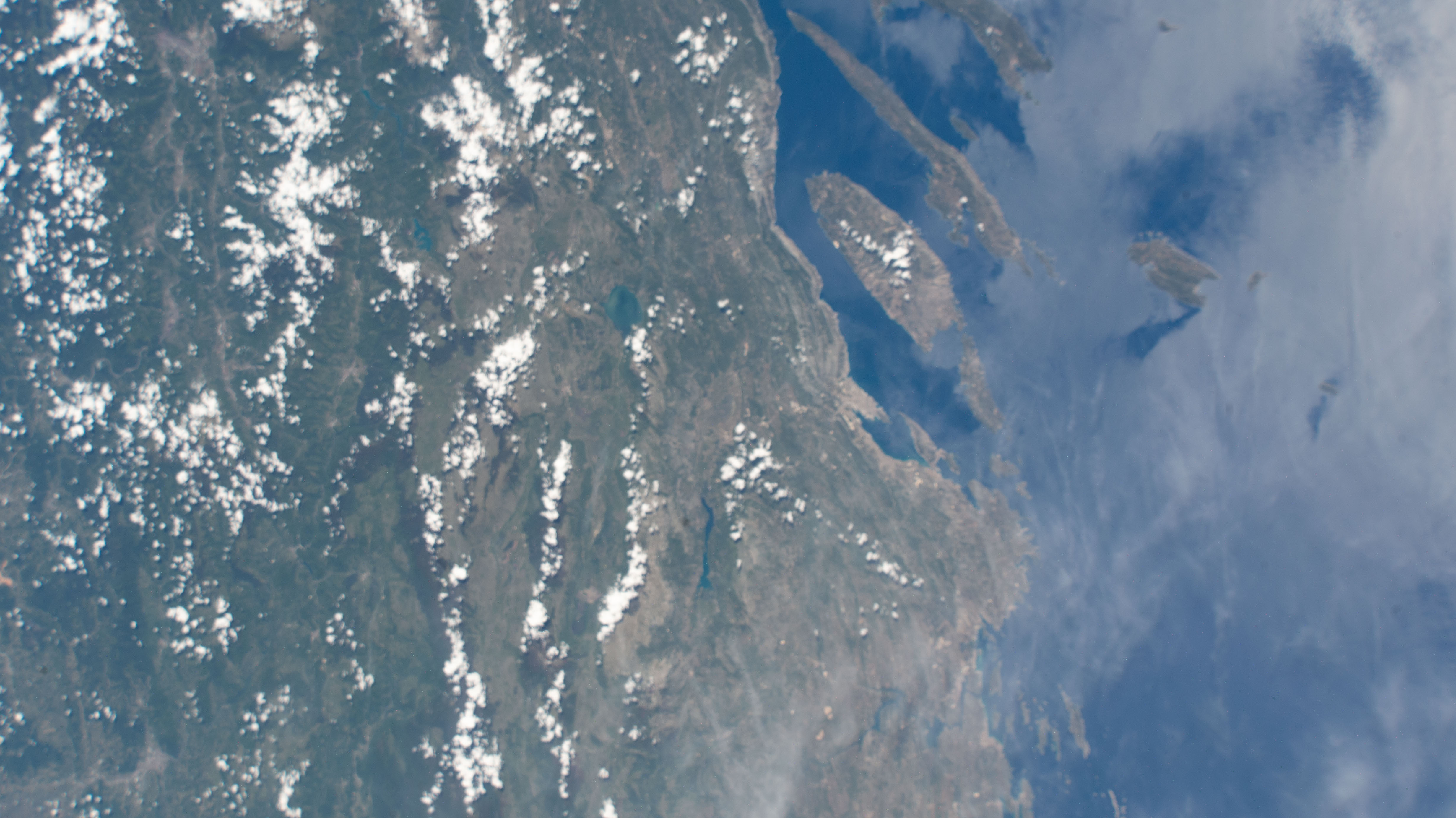 Astronaut Photo ISS074-E-642393