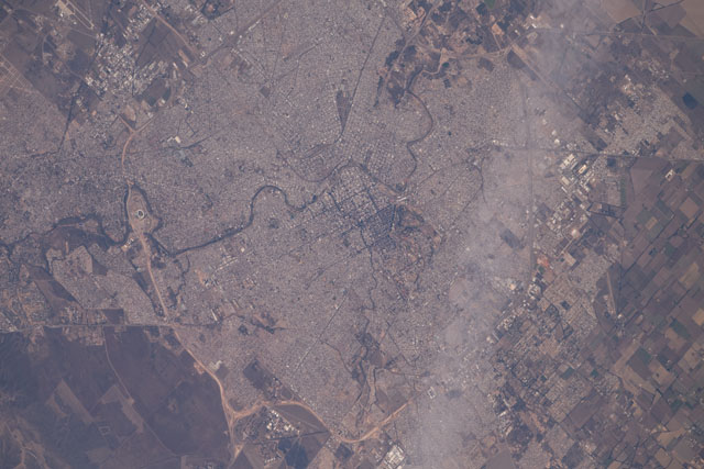 Astronaut Photo ISS056-E-100090