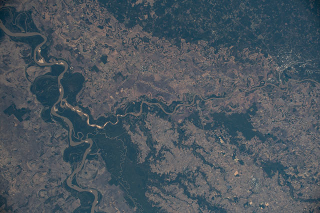 Astronaut Photo ISS061-E-26278 USA-ARKANSAS