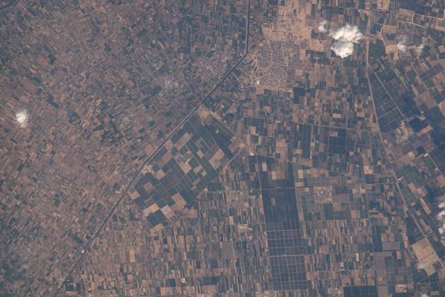 Astronaut Photo ISS067-E-129147