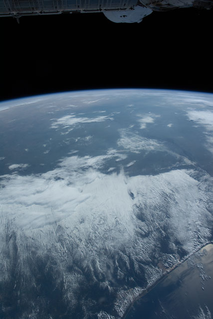 Astronaut Photo ISS067-E-244677