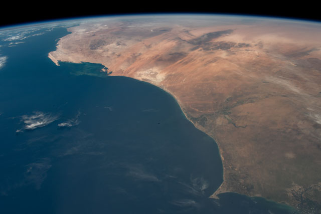 Astronaut Photo ISS070-E-14355