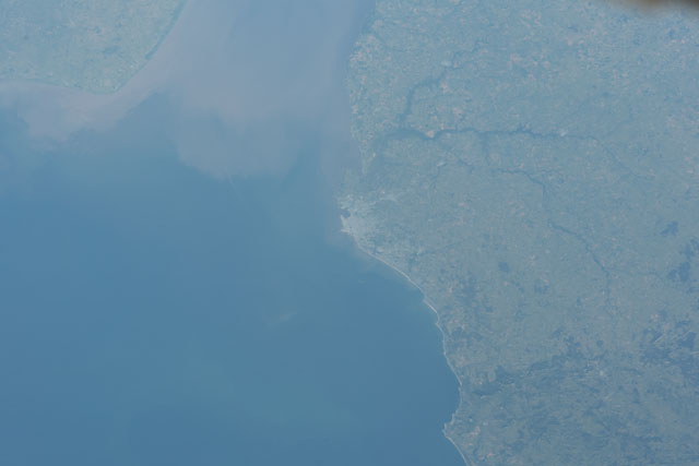 Astronaut Photo ISS070-E-69034