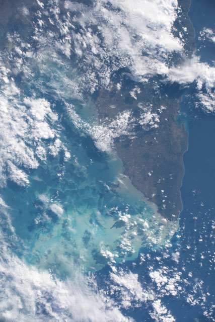 Astronaut Photo ISS070-E-87730