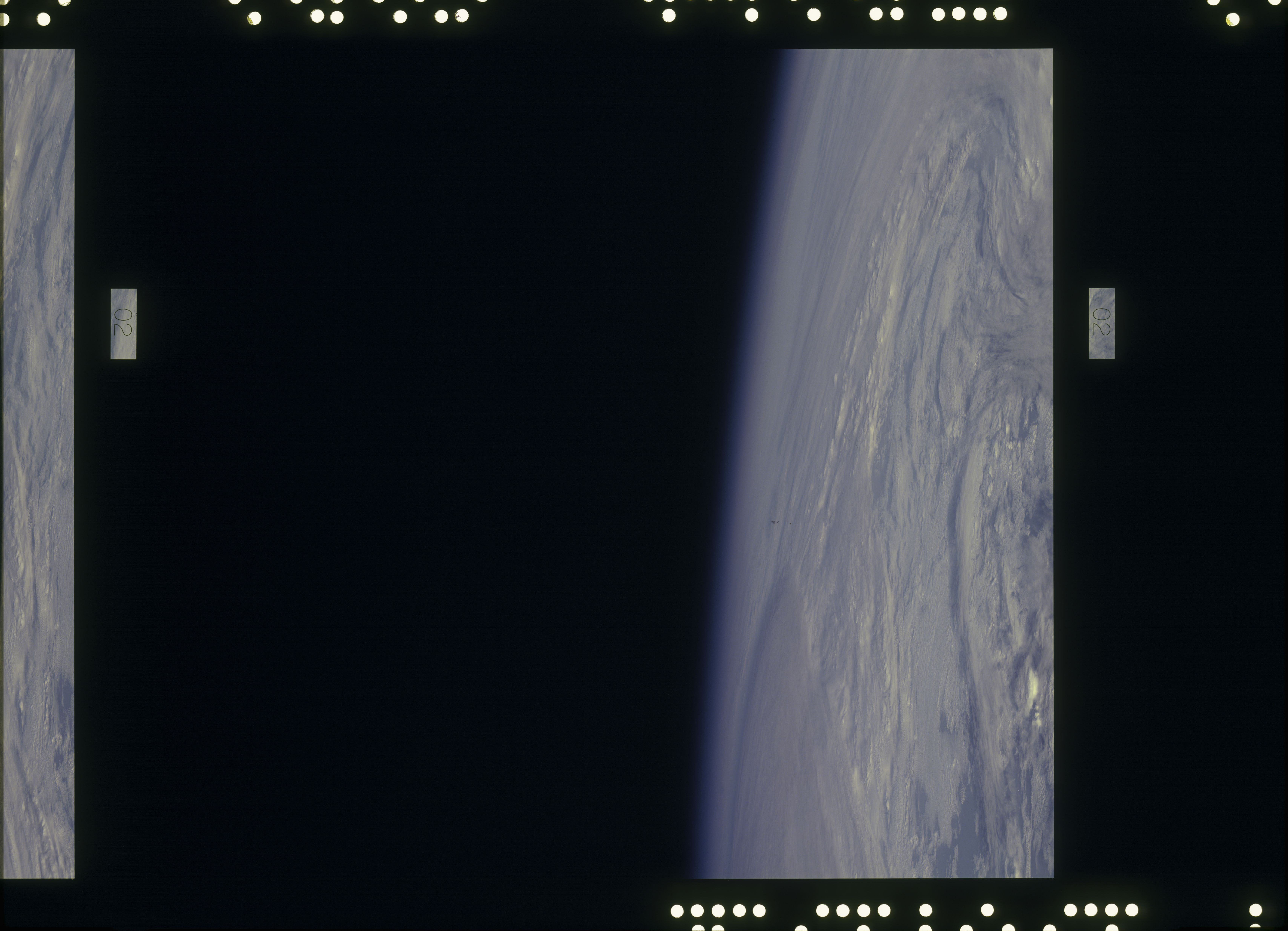 Astronaut Photo SL3-28-124