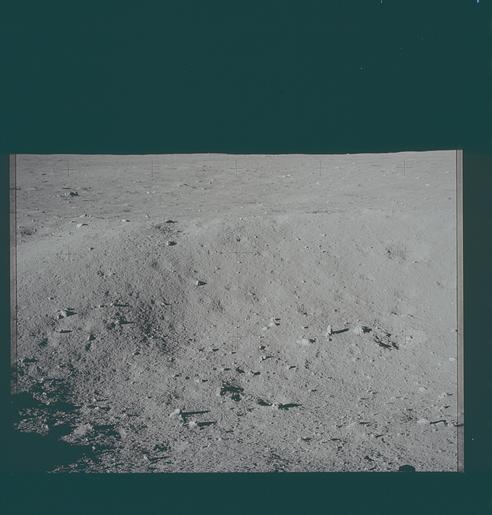 Astronaut Photo AS11-40-5891